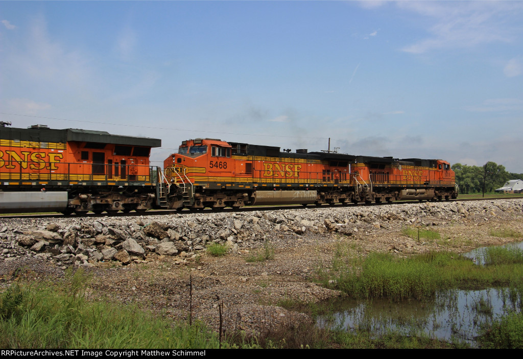 BNSF 5468